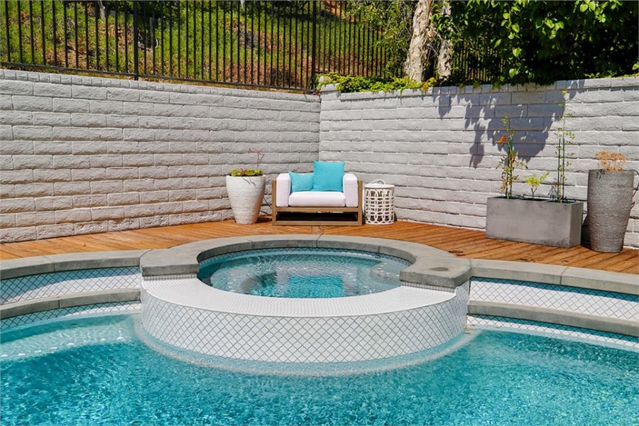 Clearflo Pools I Your Swimming Pool Experts in the California Conejo ...